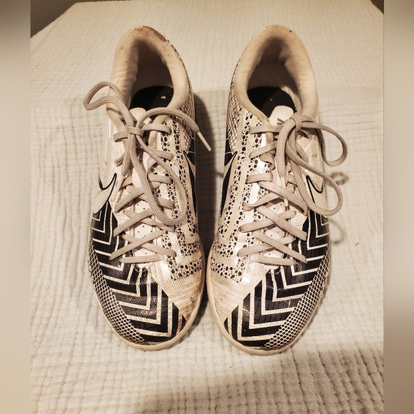 Nike | Shoes | Nike Indoor Soccer Turf Shoes Youth Size 45 | Poshmark